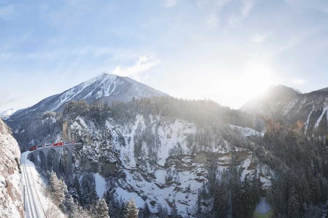 Glacier Express Excellence Class: Luxus und Panorama erleben