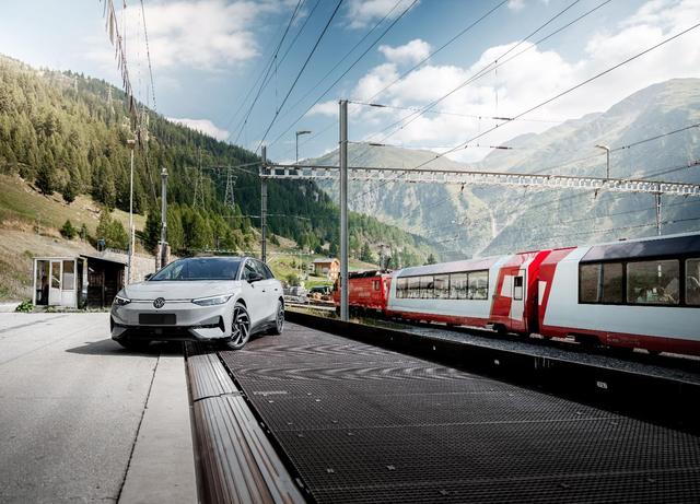 Glacier Express Route: Zermatt–St. Moritz in 8 Hours