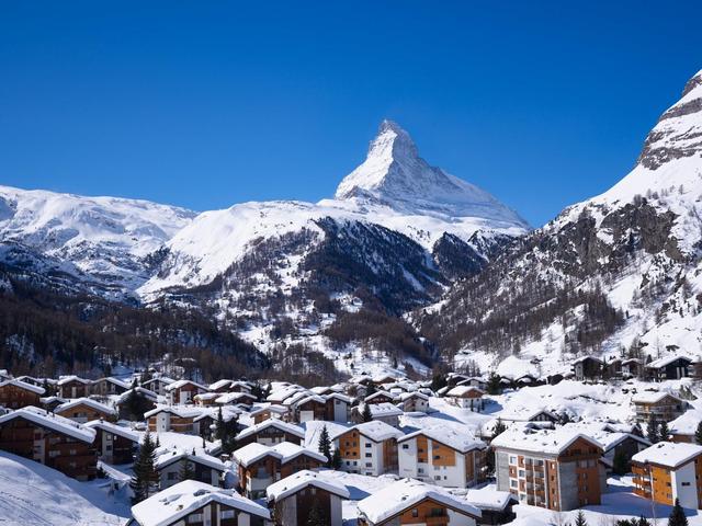 Glacier Express Route: Zermatt–St. Moritz in 8 Hours
